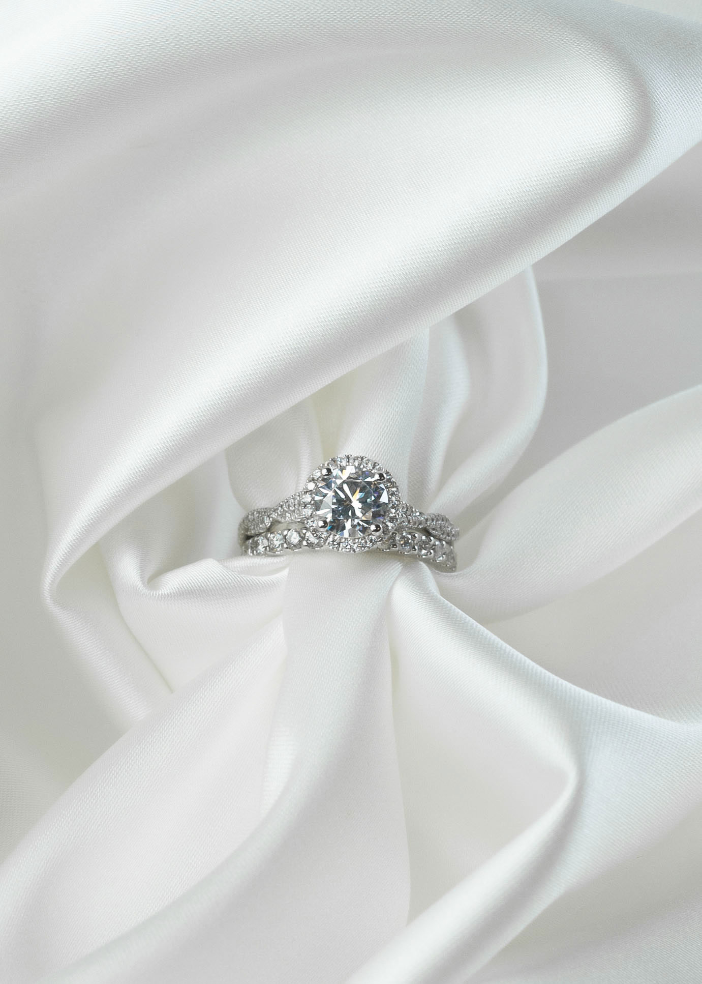 Essential Bands | Diamonds Direct